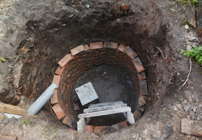 What’s the Difference Between a Cesspool & a Septic Tank? - Bridgewater ...